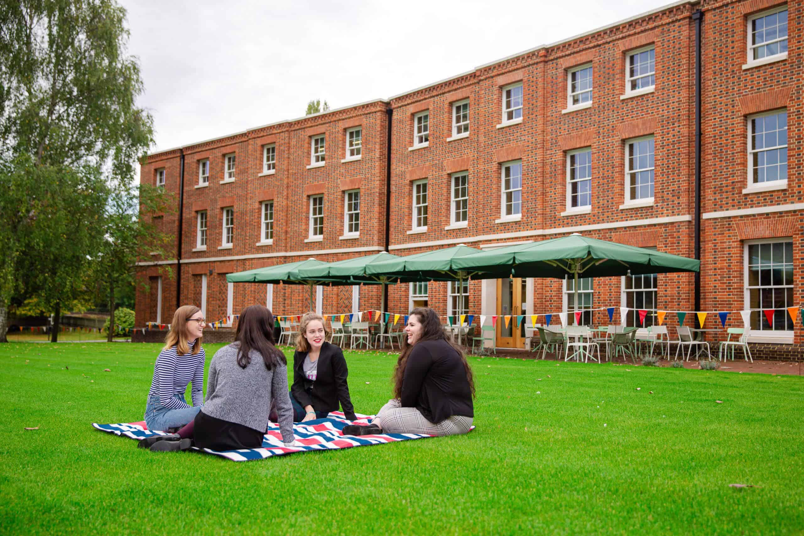University of Buckingham - Study in UK